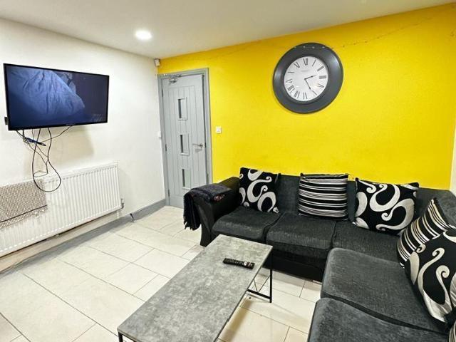 Tiverton Road, Birmingham B29 6 bed detached house to rent £3,120 pcm £720 pw