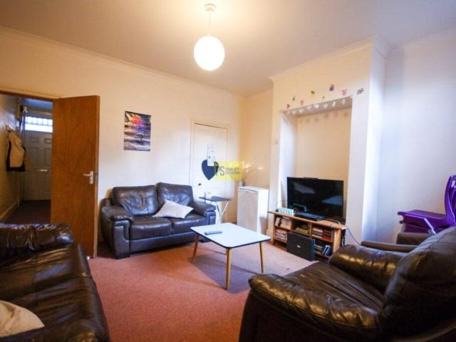 Tiverton Road, Birmingham B29 6 bed terraced house to rent £2,340 pcm £540 pw