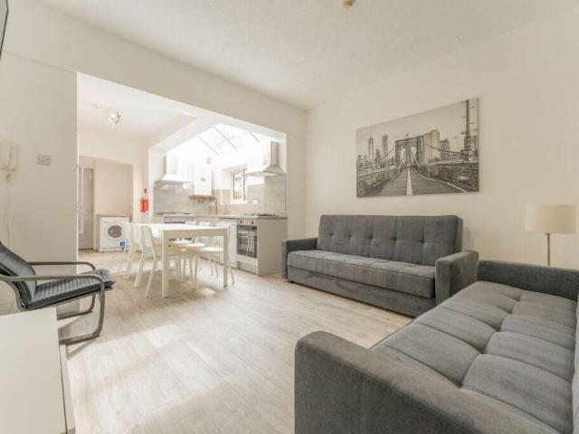 Tiverton Road, Birmingham B29 7 bed terraced house to rent £3,857 pcm £890 pw