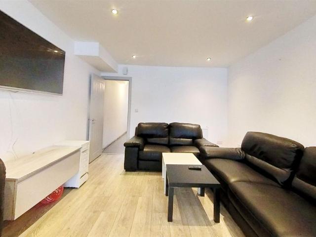 Tiverton Road, Birmingham, West Midlands B29, 7 bed shared accommodation to rent, £555 pcm | PrimeLocation