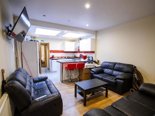 Tiverton Road, Birmingham, West Midlands B29, 6 bed shared accommodation to rent, £572 pcm | PrimeLocation