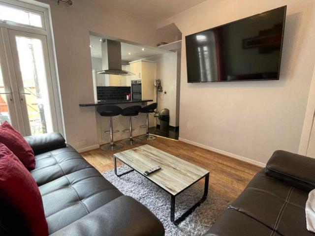 Tiverton Street, Wavertree. 4 bed house to rent £1,907 pcm £440 pw