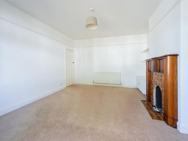 To Let 3 Bed House Semi Detached