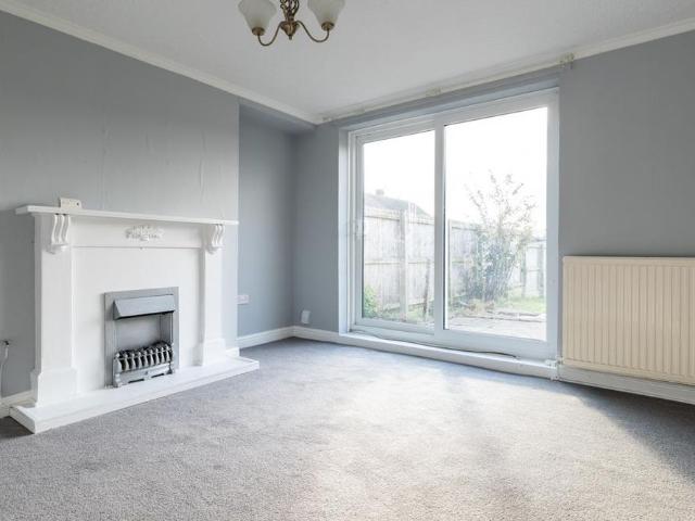 To Let 3 Bed House Terraced