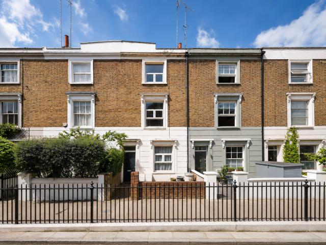 To Let 3 bedroom Flat, Cambridge Grove, Hammersmith W6 0LA £3,000 pcm