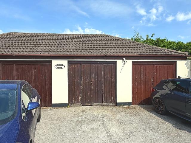 To Let 3 bedroom Terraced house, Almholme Mews, Arksey, Doncaster £1,000 pcm
