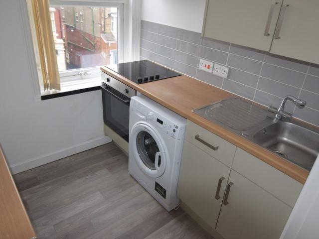 To Let 1 Bed Apartment