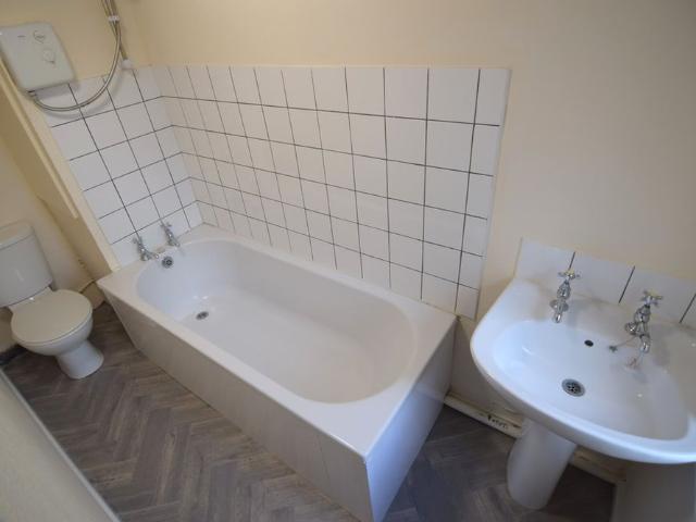 To Let 1 Bed Ground Floor Flat