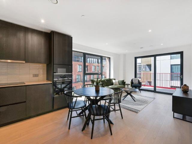 To Let 1 Bed Flat