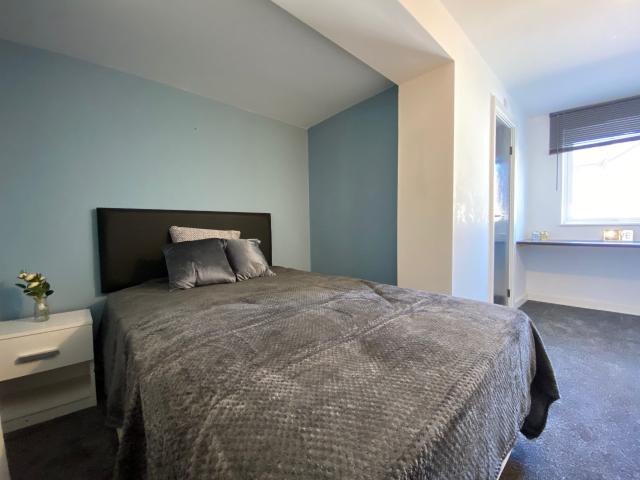 To Let 1 bedroom Double room, Room 4, Church Street, Bentley, Doncaster £110 pw