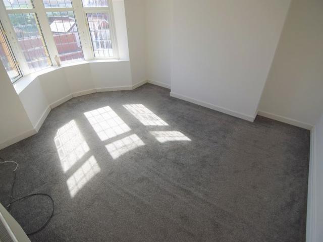 To Let 2 Bed Apartment
