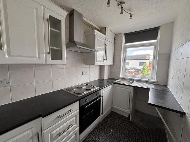 To Let 2 Bed Flat High Street, Connahs Quay Per Month £625 pcm