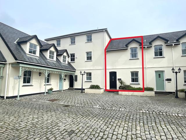 To Let 2 Bed House
