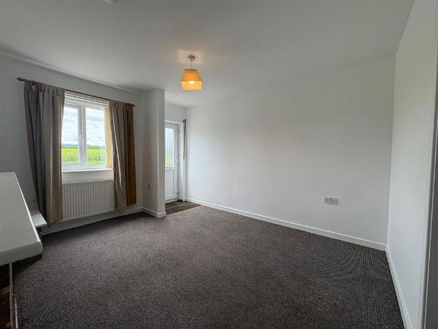 To Let 2 Bed House Semi Detached Bridge Cottages, Chester Road, Mold PCM £895 pcm