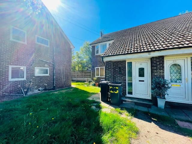 To Let 2 bedroom Maisonette, Kirkhill Close, Armthorpe, Doncaster £725 pcm