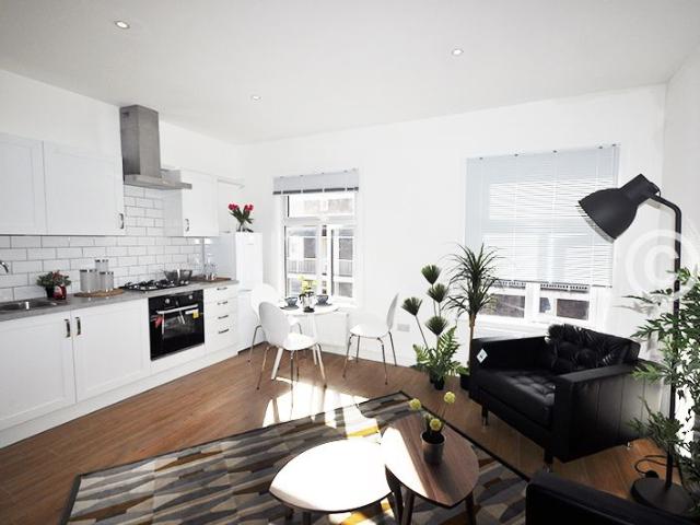 To Let 2 bedroom Maisonette, Hornsey Road, London, N19 £2,500 pcm