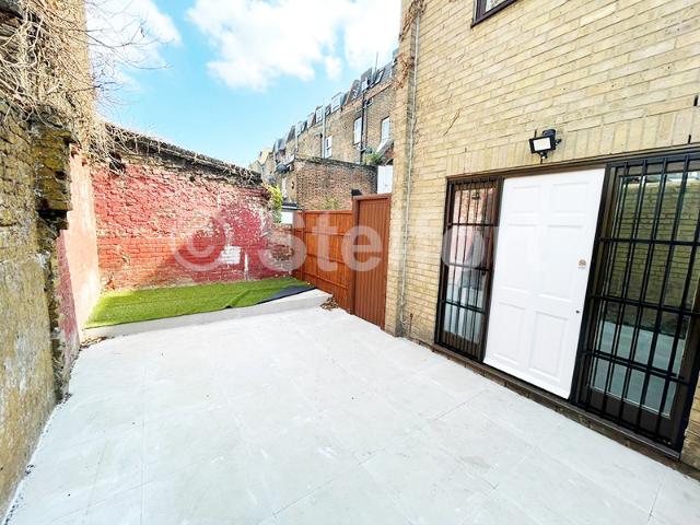 To Let 2 bedroom Flat, Hornsey Road, London N19 £2,100 pcm