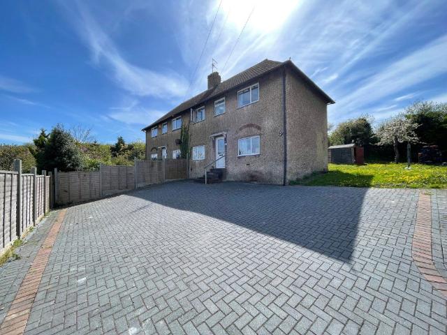 To Let 4 Bed House