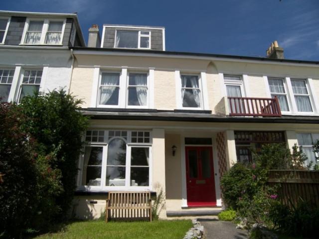 To Let 5 Bed House