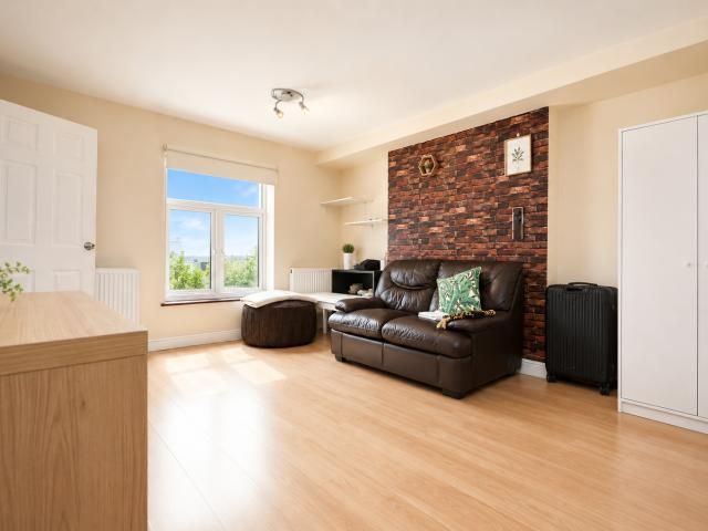 To Let Churchfield Road, Acton Central, W3 6AX £1,350 pcm