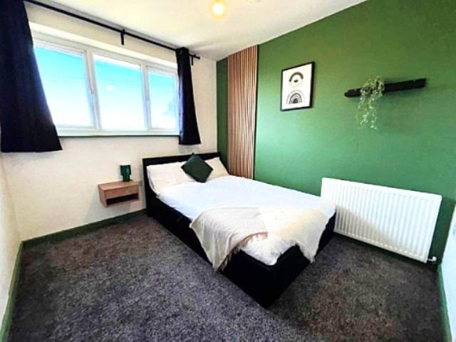 To Let Croftside Close Room 2, Leeds, Seacroft Lets Live Leeds