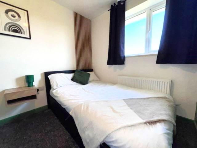To Let Croftside Close Room 4, Leeds, Seacroft Lets Live Leeds