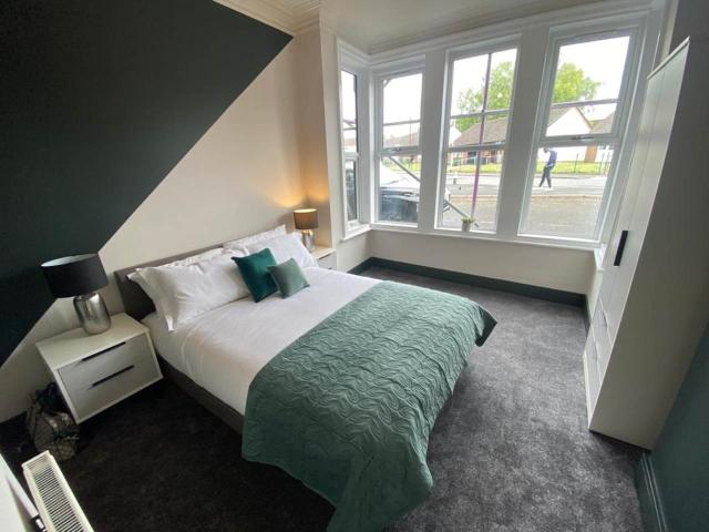To Let Beechwood Crescent Room 1, Burley, Leeds Lets Live Leeds