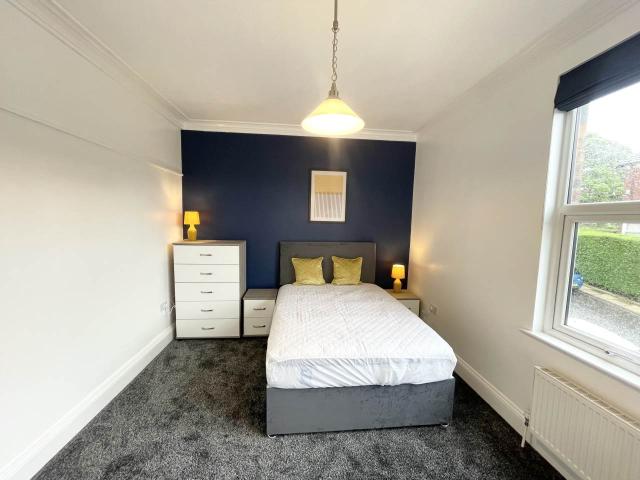 To Let De Lacy Mount Room 3, Kirkstall, Leeds Lets Live Leeds