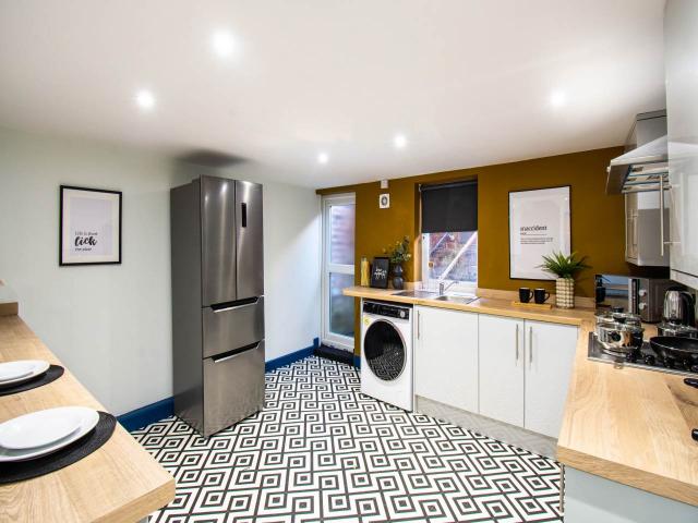 To Let Ecclesburn Street Room 5, East End Park, Leeds Lets Live Leeds