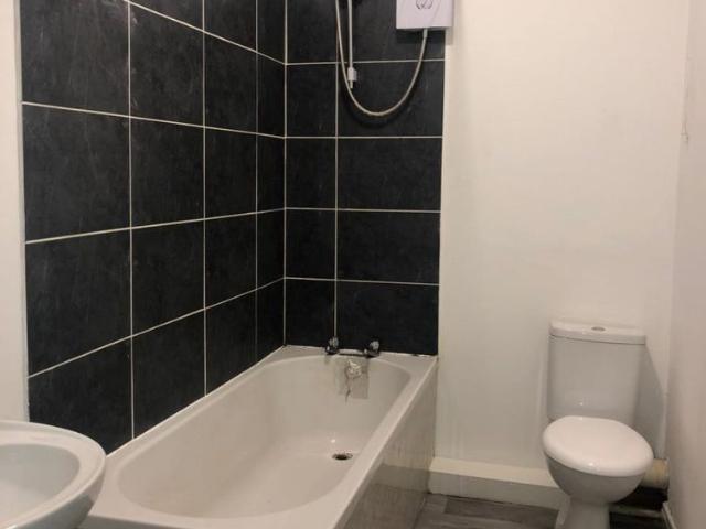 To Let: First Floor Flat, Dundas Street, Stockton on Tees, TS19