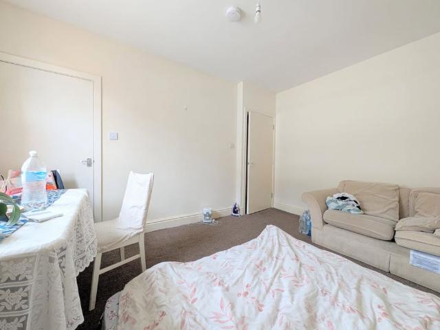 To Let – King Street, Southport Centre, PR8 – One Bed Duplex Apt