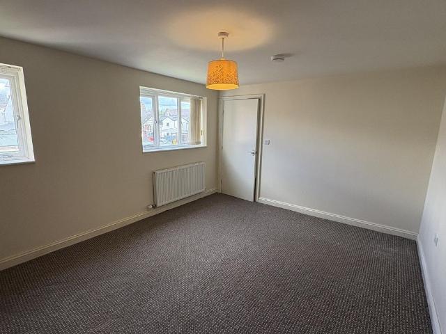 To Let 1 Bed Flat New Street, Mold Per Month £575 pcm