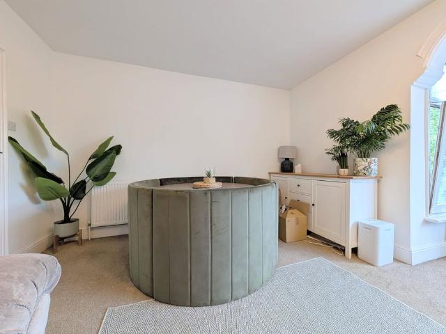 To Let – Lord Street, Southport, PR9 – Two Bedroom Apt