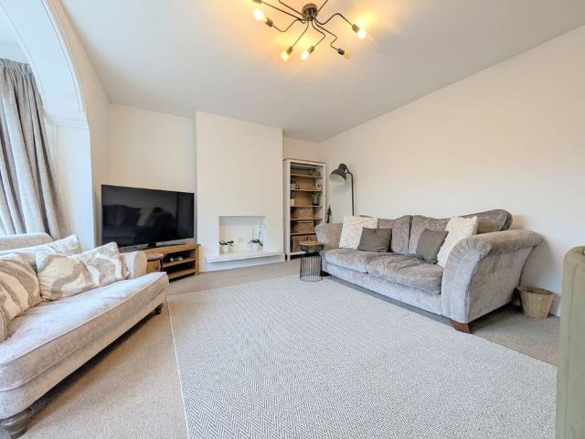 To Let – Lord Street, Southport, PR9 – Two Bedroom Apt