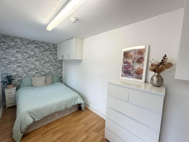 To Let Lucas Street Room 2, Headingley, Leeds Lets Live Leeds