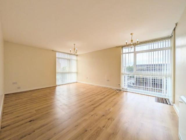 To Let – Sandown Court, Albert Road, Southport Town Centre – 2 Bed Apt