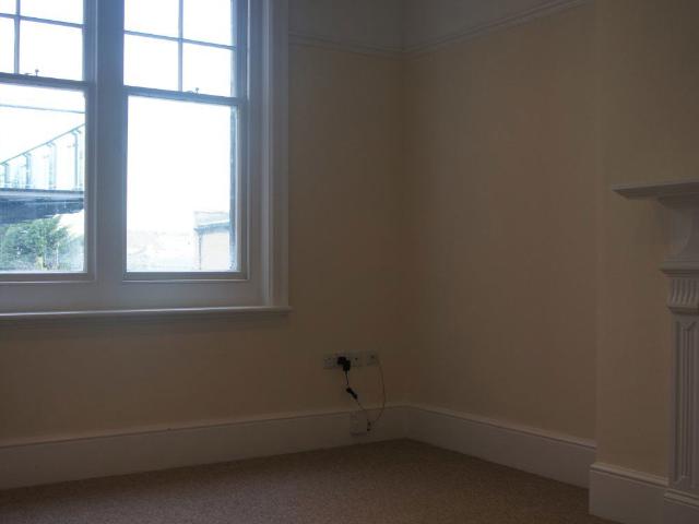 To Let Studio