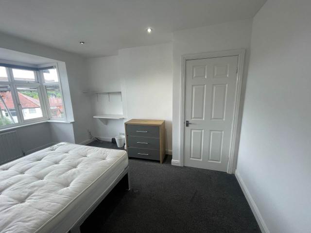To Let St Chads View Room 2, Headingley, Leeds Lets Live Leeds