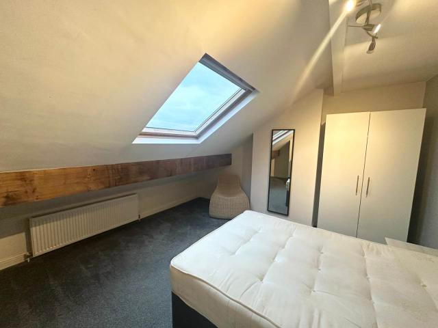 To Let Rosemont Walk Room 4, Bramley, Leeds Lets Live Leeds