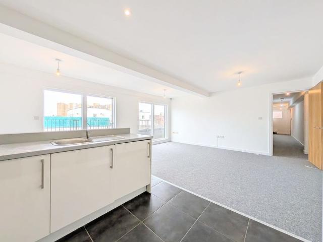 To Let – The Courtyard, Lord Street, Southport – Two Bedroom Third Floor Apt