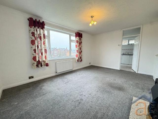 To Let – Victoria Court, Birkdale, PR8 – Two Bed Upper Floor Apt