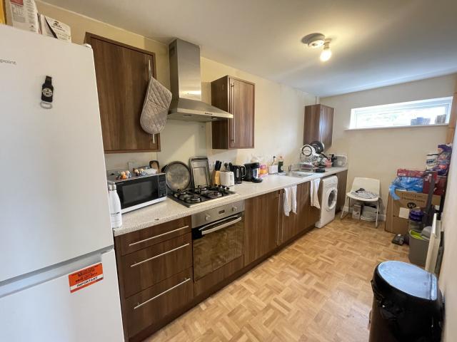 To Rent Aviation Avenue, Hatfield, AL10 £1,700 pcm