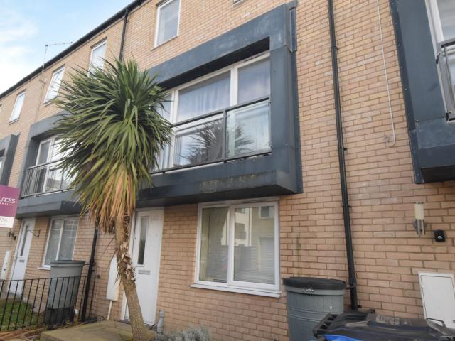To Rent Aviation Avenue, Hatfield, AL10 £2,875 pcm