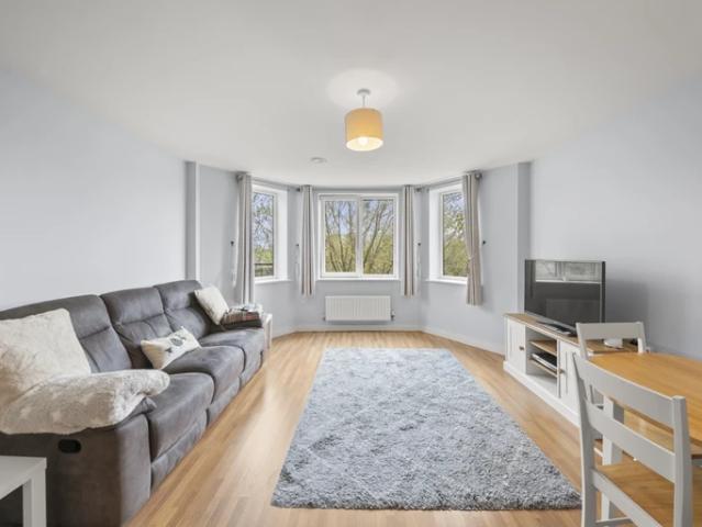 To Rent Dock Meadow Reach, Hanwell, London, W7