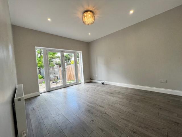 To Rent Hornchurch Road, Hornchurch, RM12