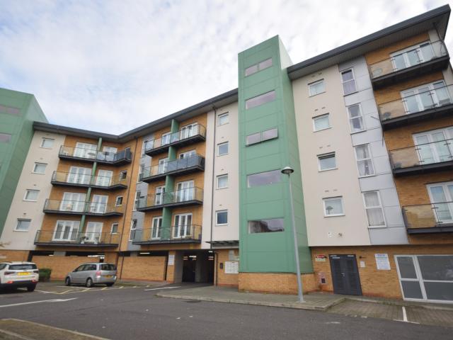 To Rent Parkhouse Court, Hatfield, AL10 Reduced £1,350 pcm