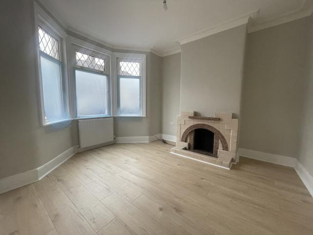 To Rent Westoe Road, Edmonton, London, N9 Must be seen £2,000 pcm Tenancy Info