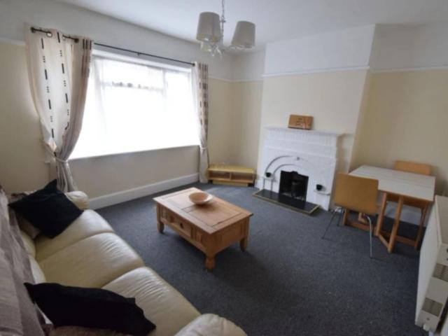 To Rent Wharfdale Road, Westbourne, Bournemouth, BH4 £1,475 pcm Tenancy Info