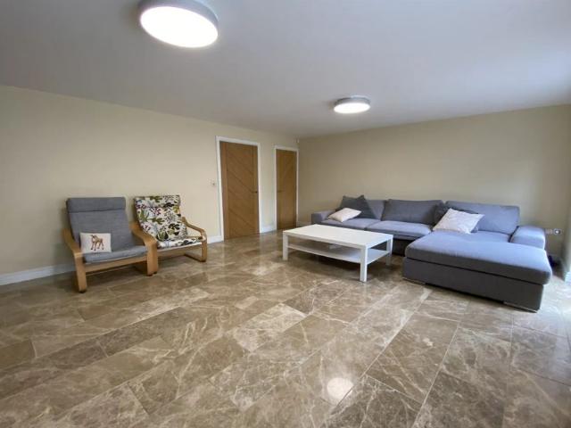 Tom Blower Close, NG8 1JQ