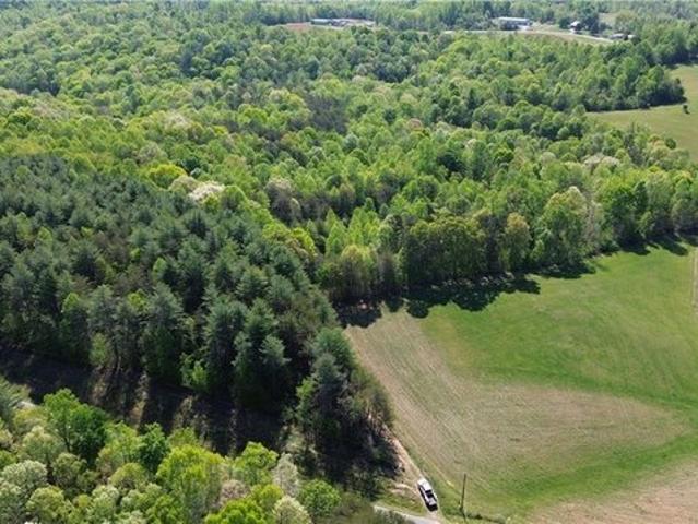 Tom Mix Rd, Westfield, NC 27053